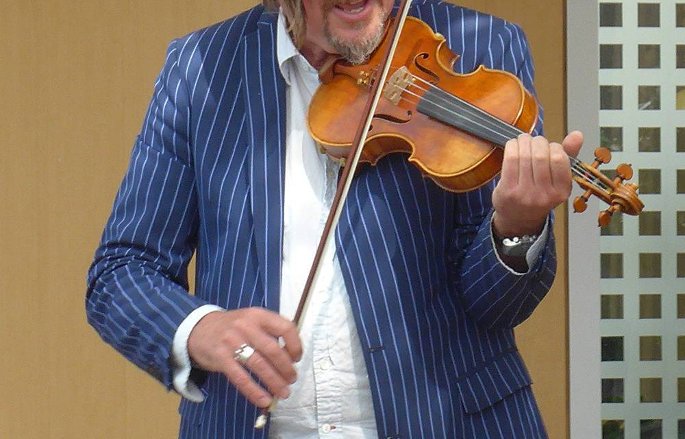 Holiday concerts a Christmas tradition for Daniel Lapp - Monday Mag