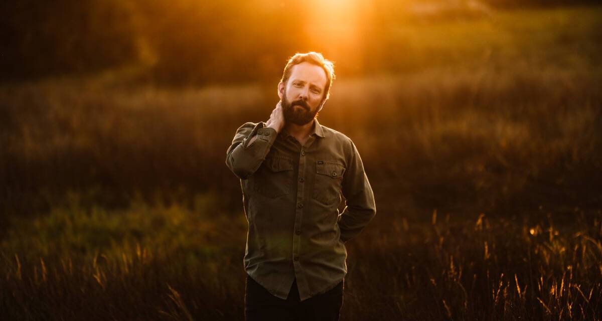 Island singer-songwriter Ryan McMahon is Mending Fences - Monday Mag